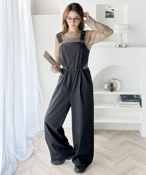 1枚でこなれスタイル。カットアウト綿ツイルサロペット[品番：WZ000004977]｜Classical Elf （クラシカルエルフ）のレディースファッション通販｜SHOPLIST（ショップリスト）